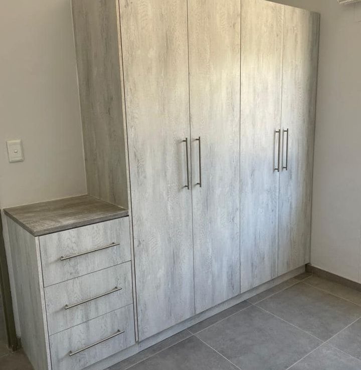 Rocky Crest - Rocky Hills: 2-bedroom flat, bathroom, lounge, open plan ...